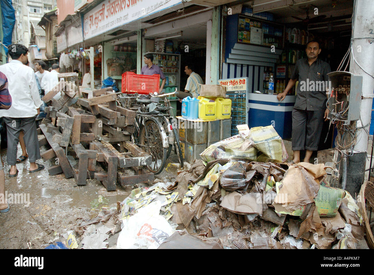 Damaged goods hi-res stock photography and images - Alamy