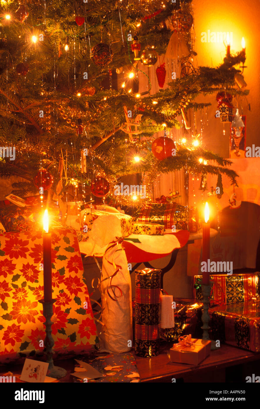 Decorated Christmas tree and presents in a Victorian British home Stock ...