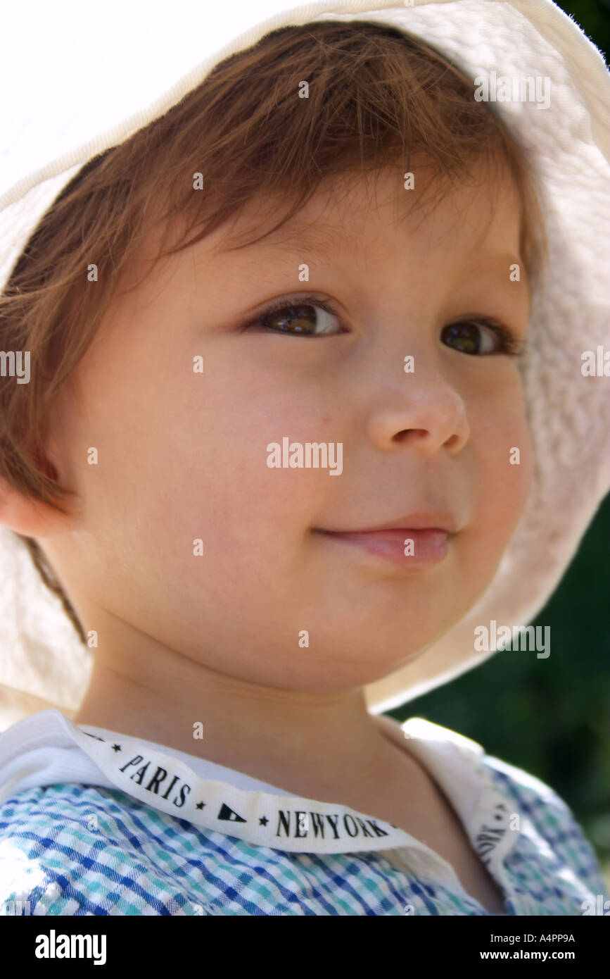 Young boy smiling Stock Photo - Alamy