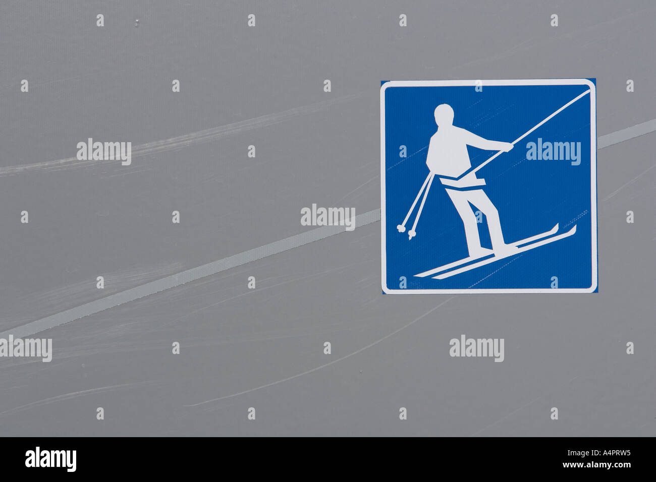 Waterskiing sign hi-res stock photography and images - Alamy