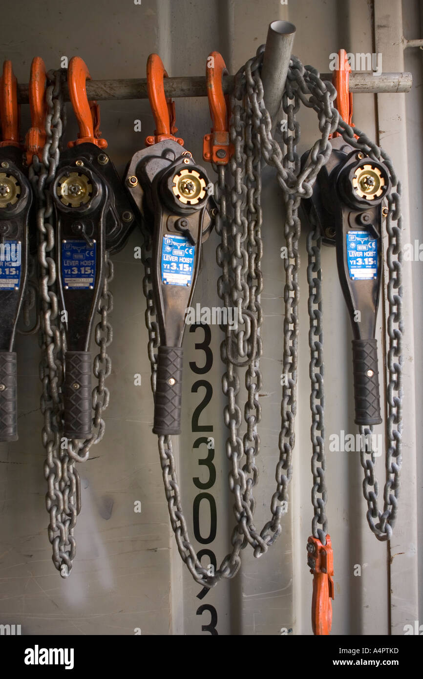 Chain hoists hi-res stock photography and images - Alamy