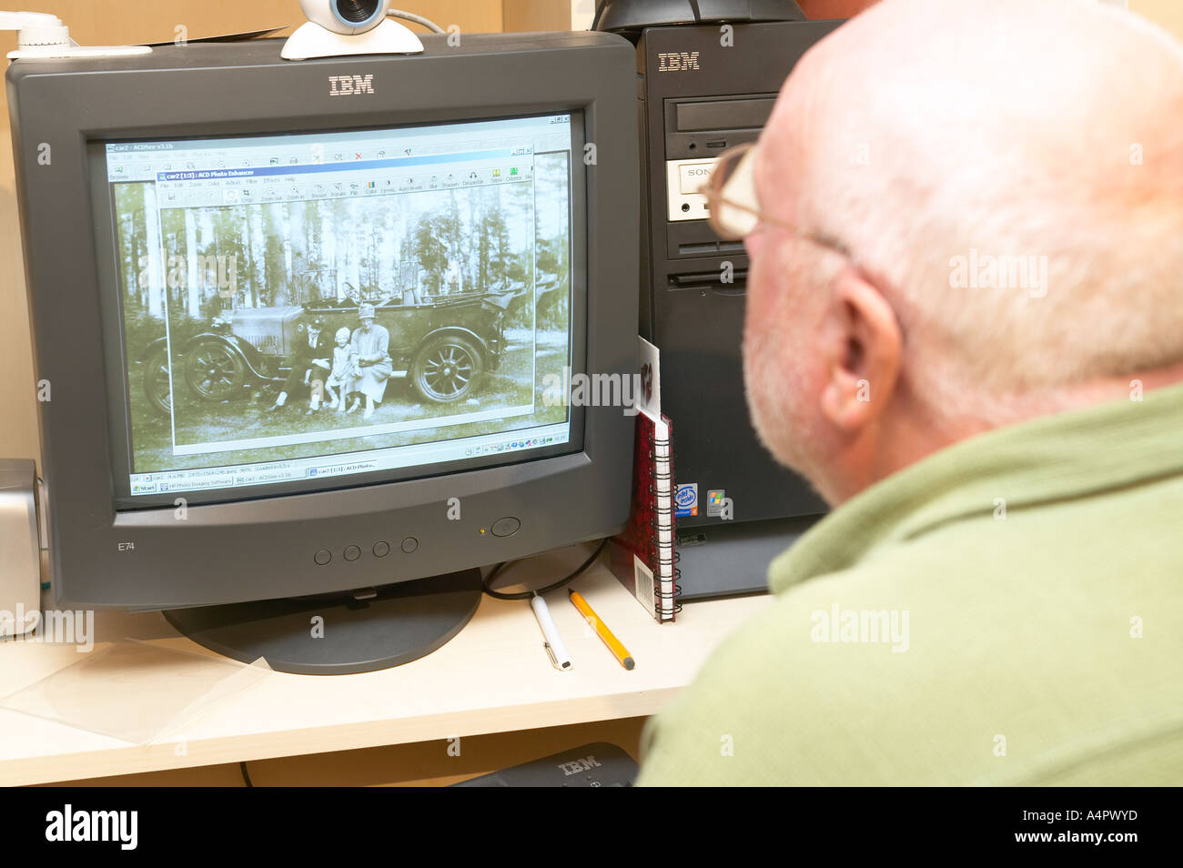 Old computer hi-res stock photography and images - Alamy