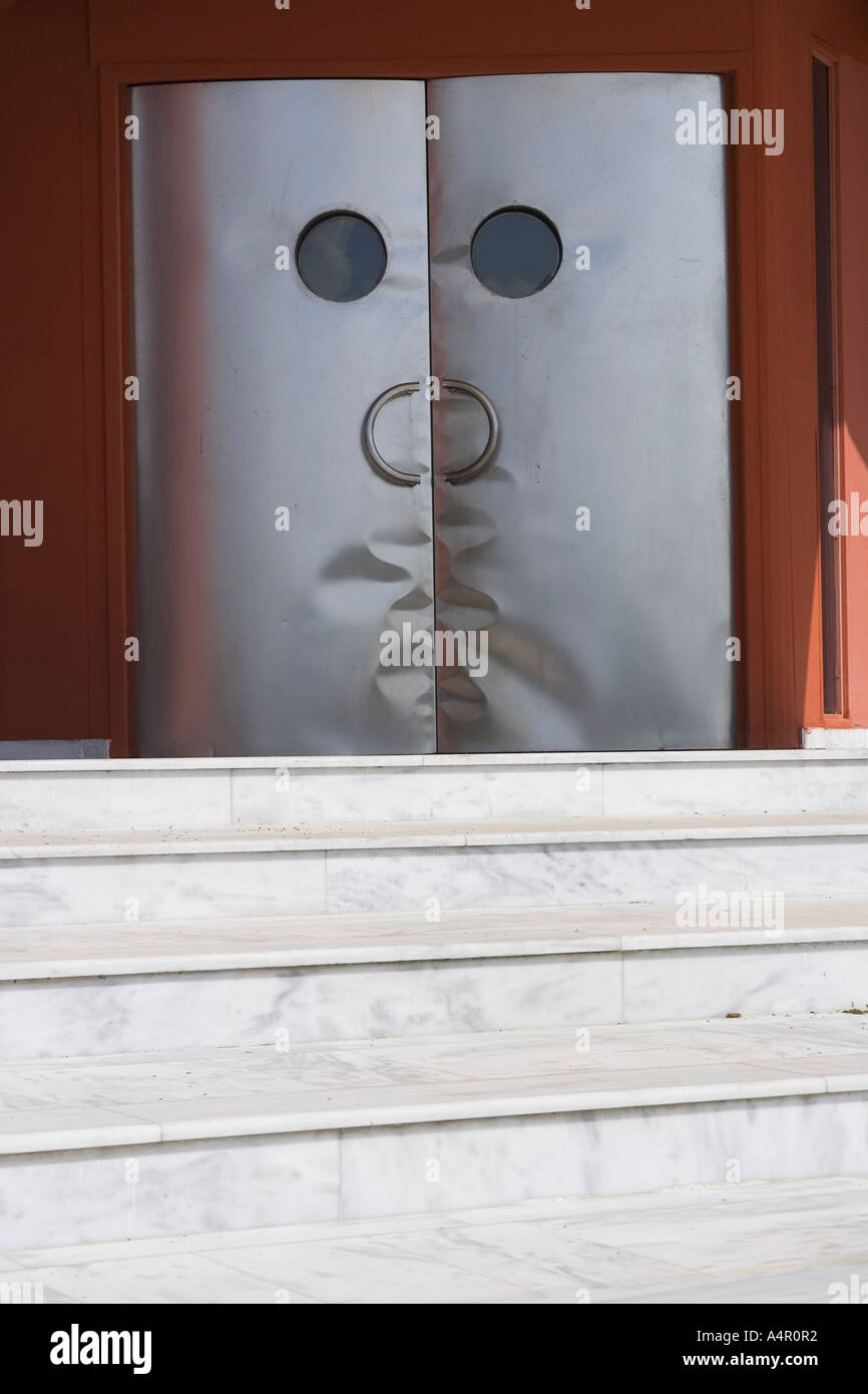 Steps leading up to front door hi-res stock photography and images - Alamy