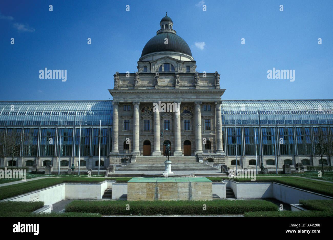 Government Structures High Resolution Stock Photography and Images - Alamy