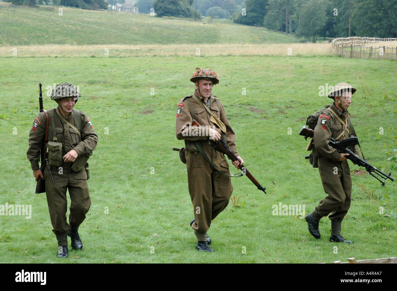 British infantry 1940 hi-res stock photography and images - Alamy