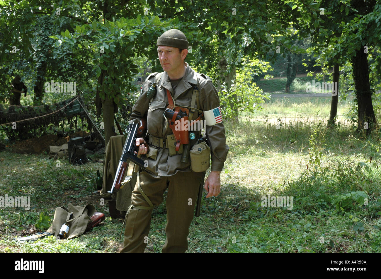 Usa soldier gun standing hi-res stock photography and images - Alamy