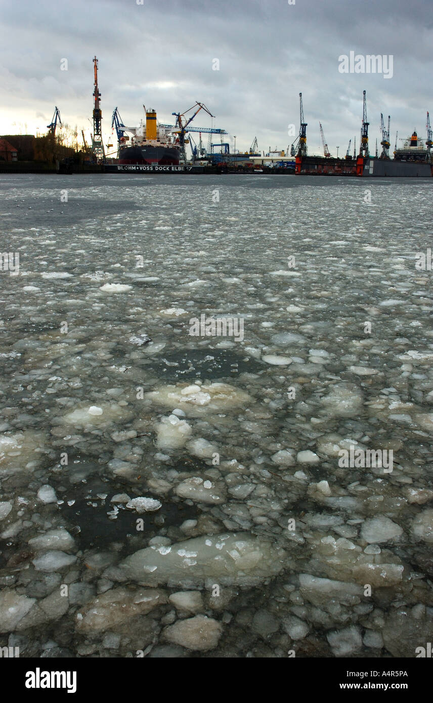 Ice in Hamburg port Stock Photo - Alamy