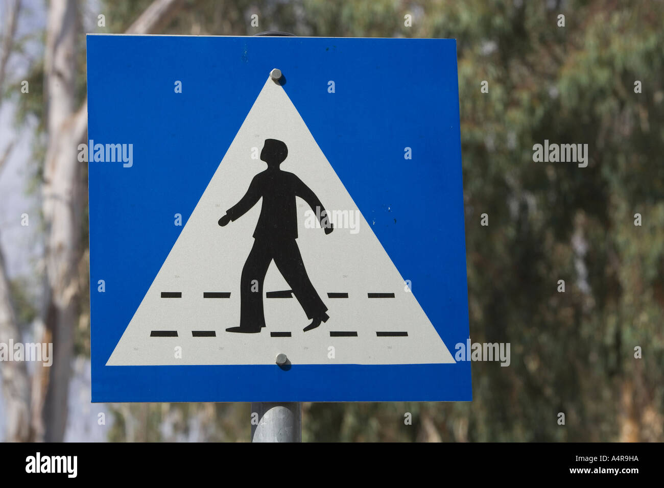 Close up of a pedestrian crossing sign board Stock Photo - Alamy