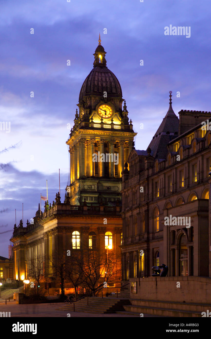 Leeds city centre at night hi-res stock photography and images - Alamy