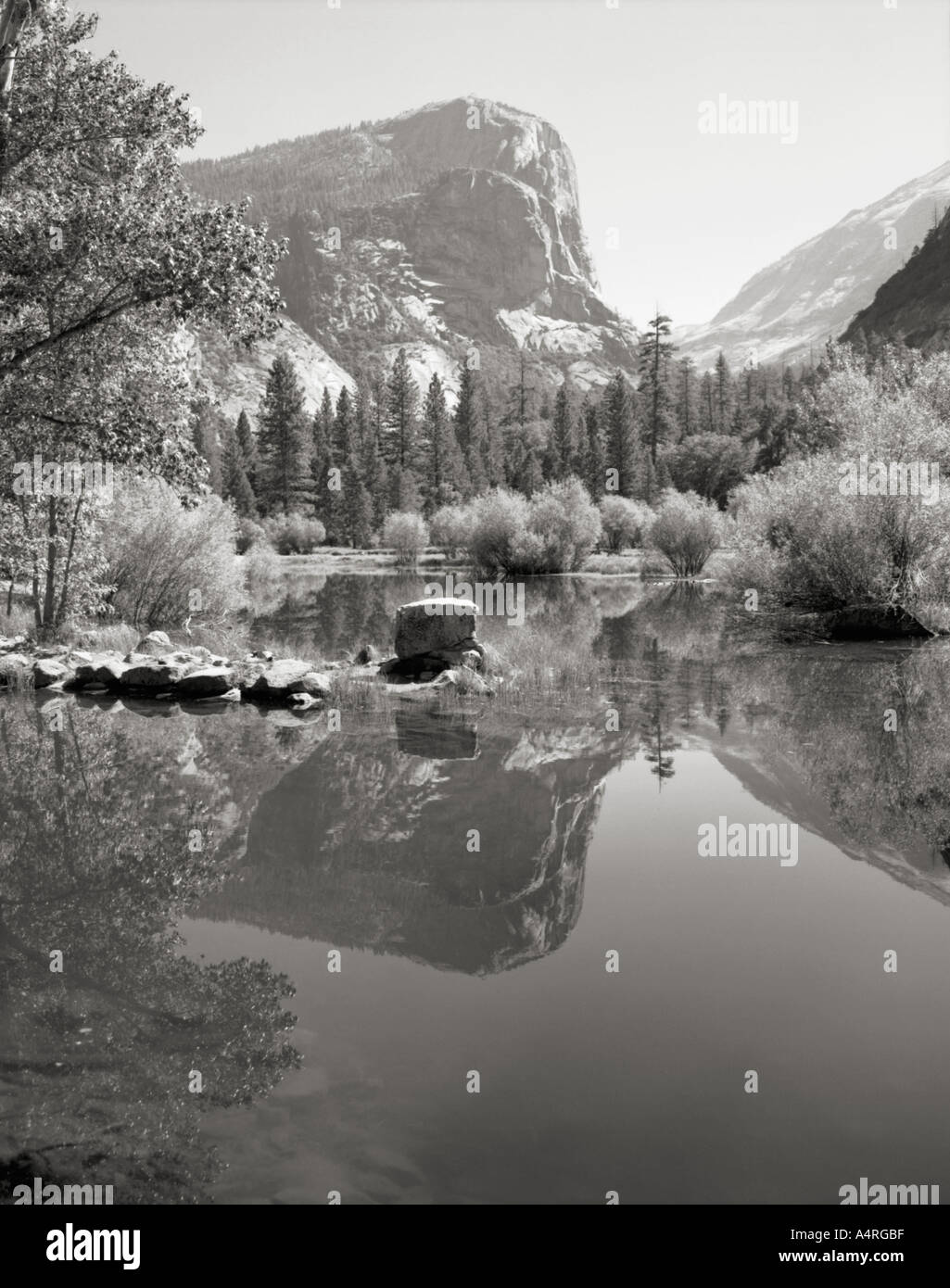 Mirror Lake Yosemite Stock Photo - Alamy