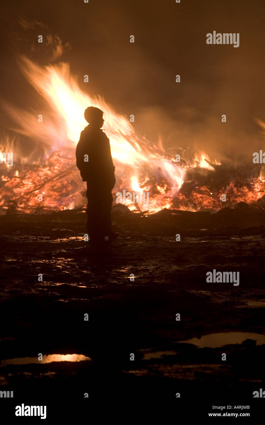 Silhouette standing near fire hi-res stock photography and images - Alamy
