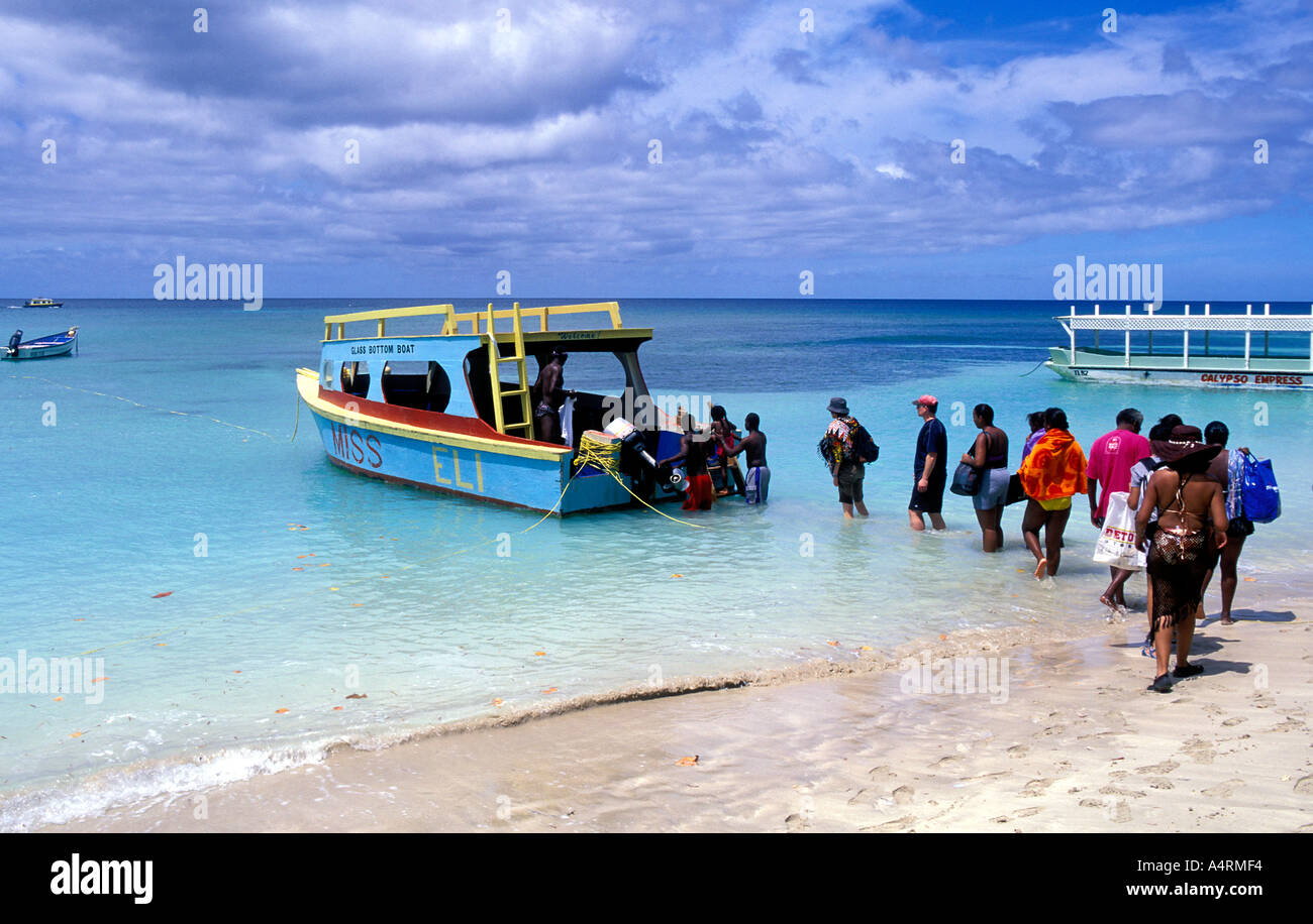 Glass bottom boat caribbean hi-res stock photography and images - Alamy