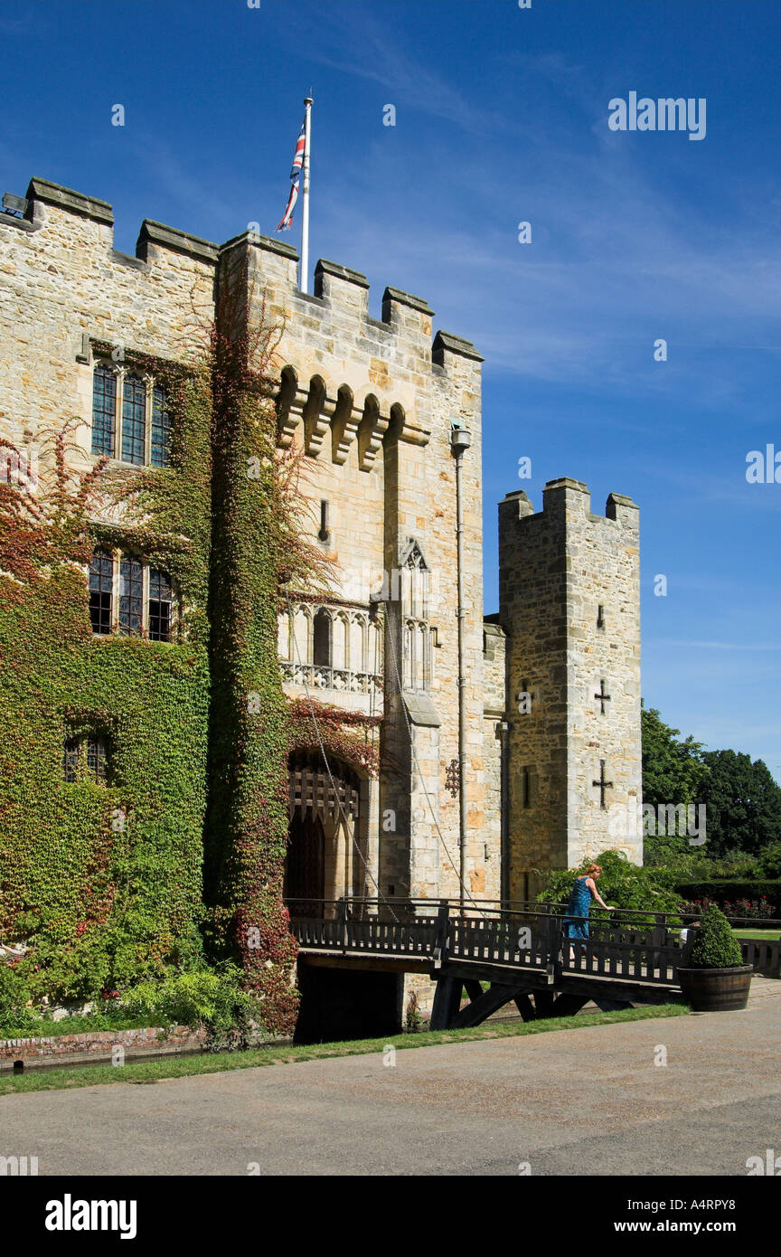 Draw Bridge view of the romantic Hever Castle. Set in magnificent ...