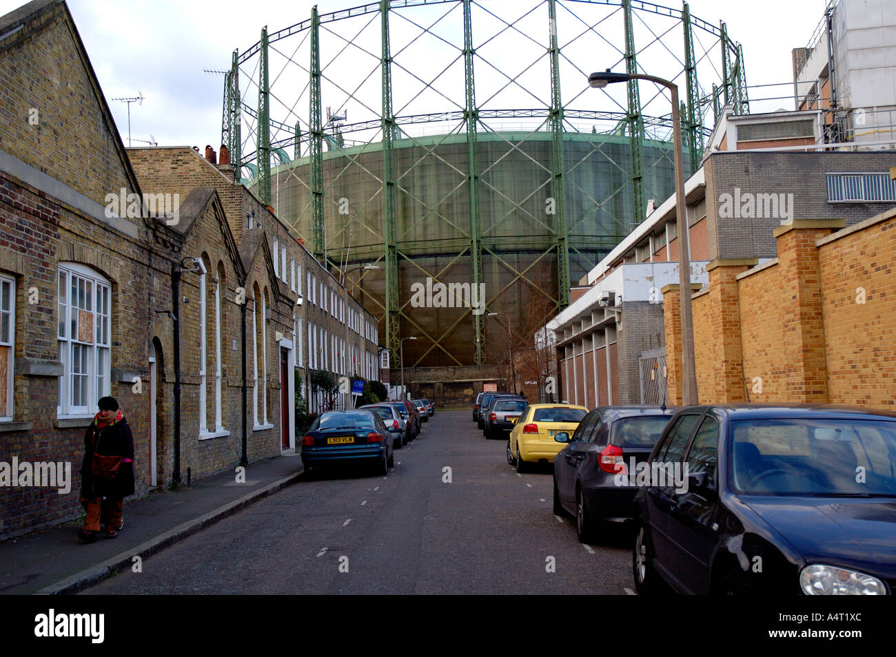 Gasometer london hi-res stock photography and images - Alamy