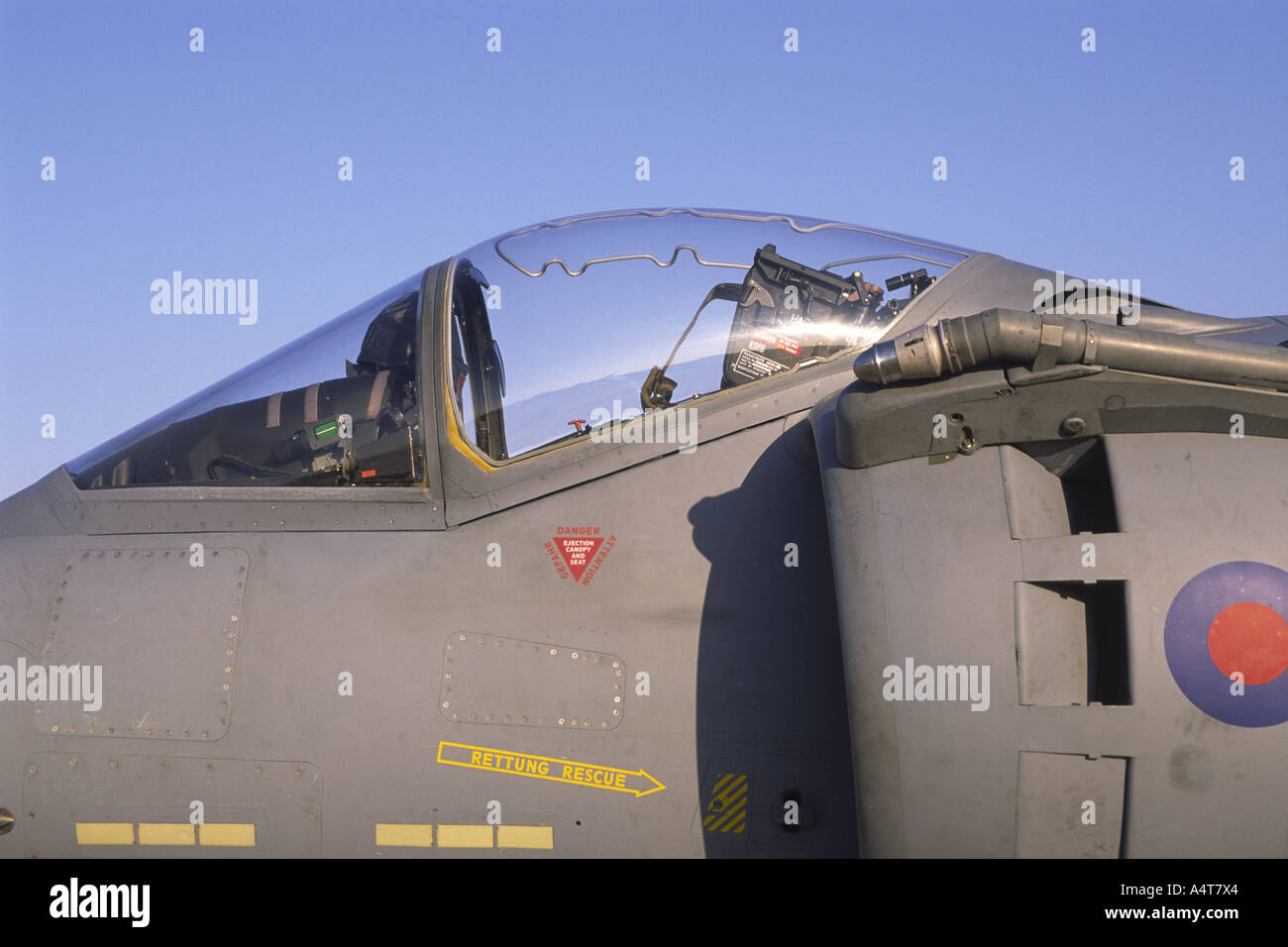 BAe Harrier GR7 Cockpit Canopy & Refueling Probe Stock Photo - Alamy