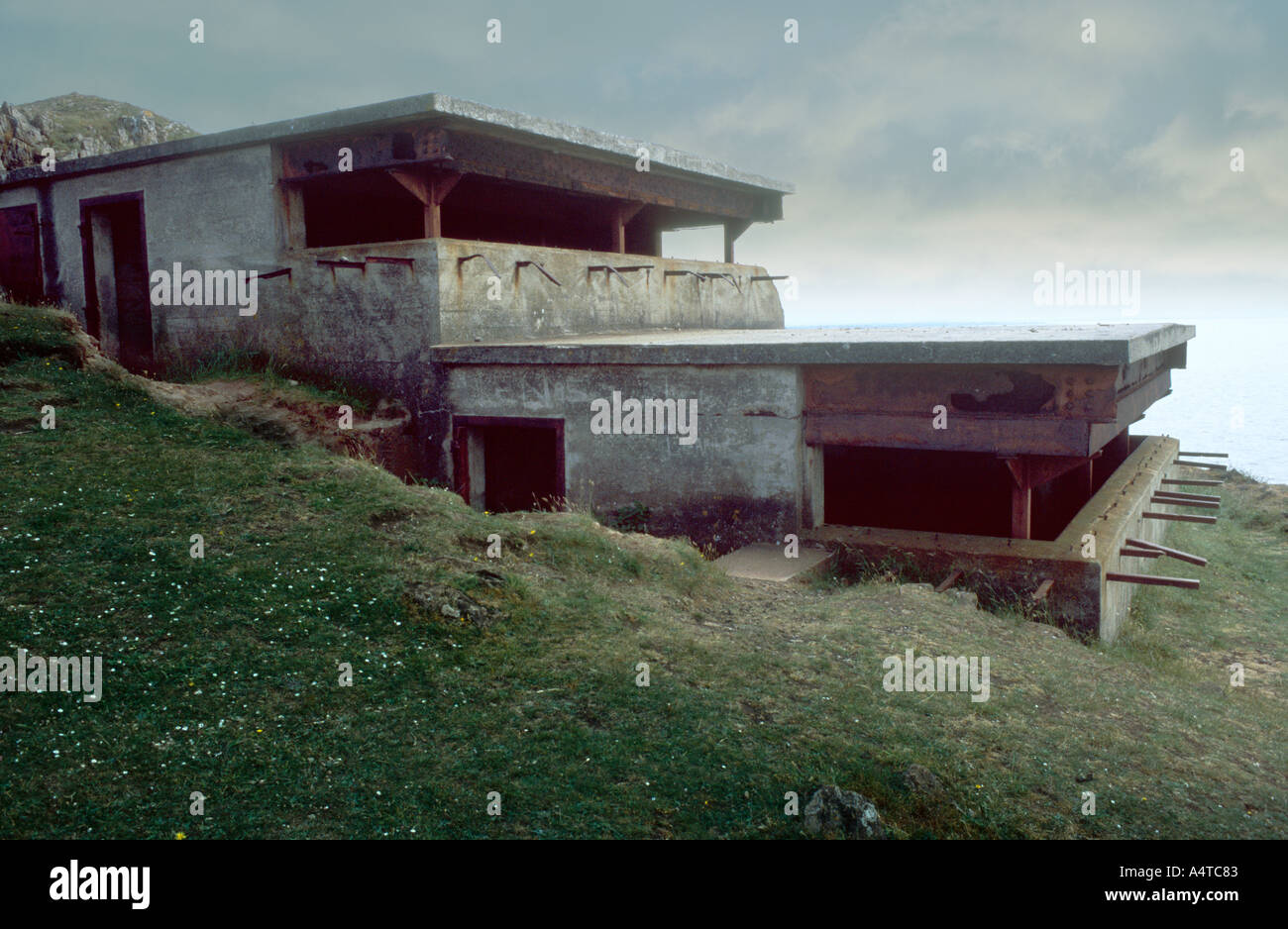 Second World War gunnery observation post at Brean Down fort near ...