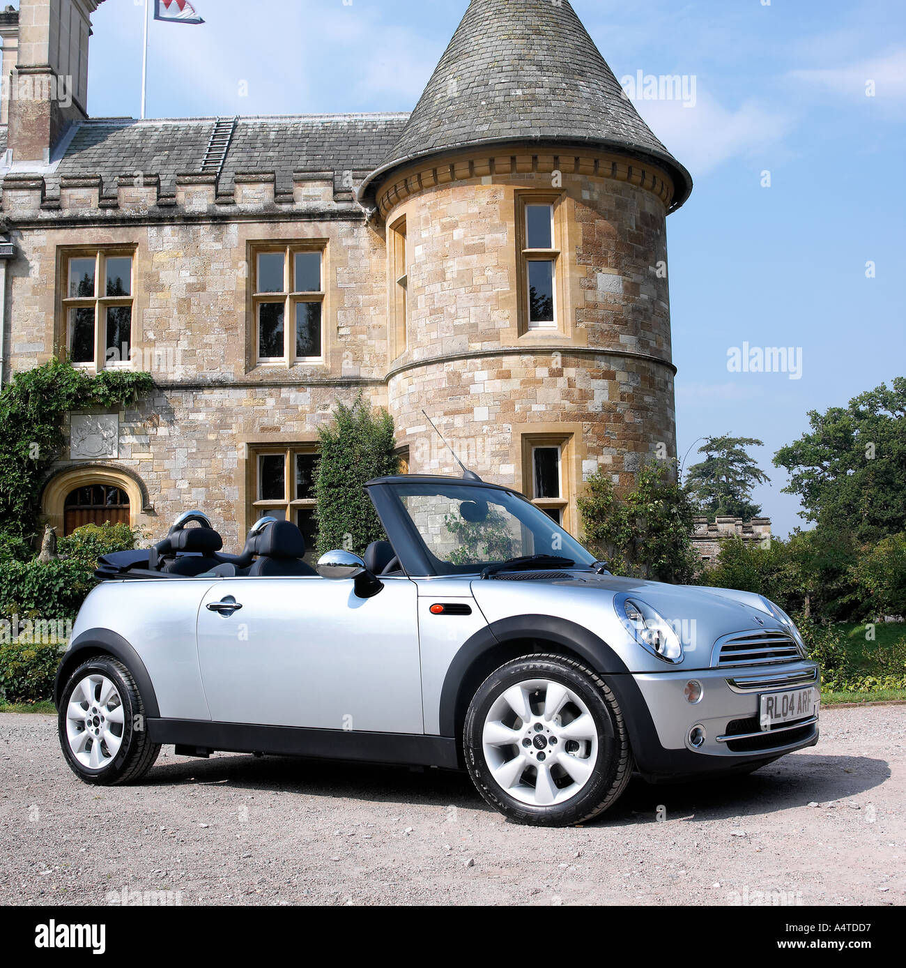 2004 Mini Cooper Convertible Stock Photo - Alamy