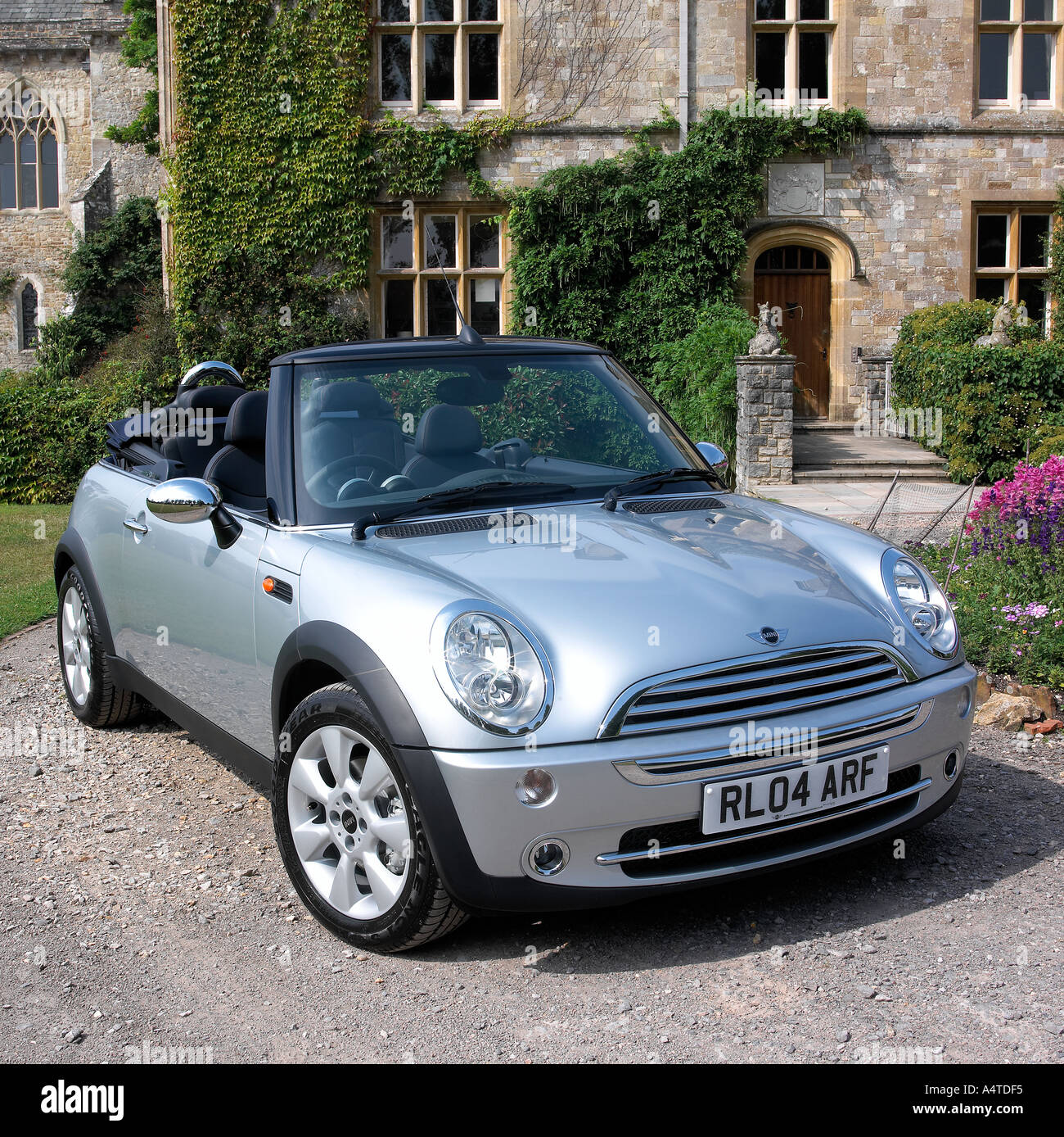 2004 Mini Cooper Convertible Stock Photo - Alamy