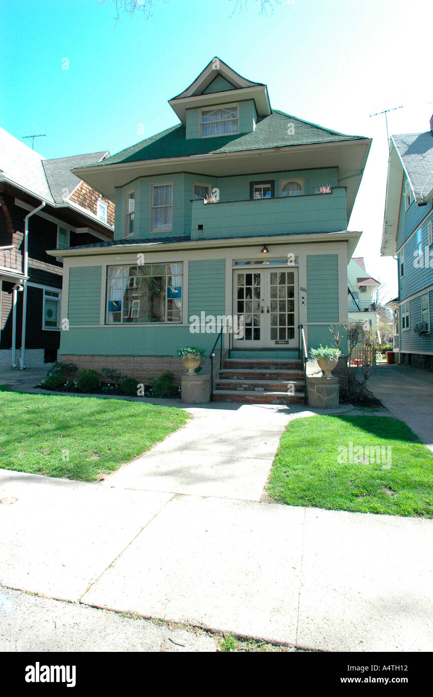 Ditmas hi-res stock photography and images - Alamy