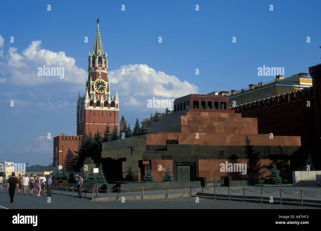 Mausoleum lenin hi-res stock photography and images - Alamy