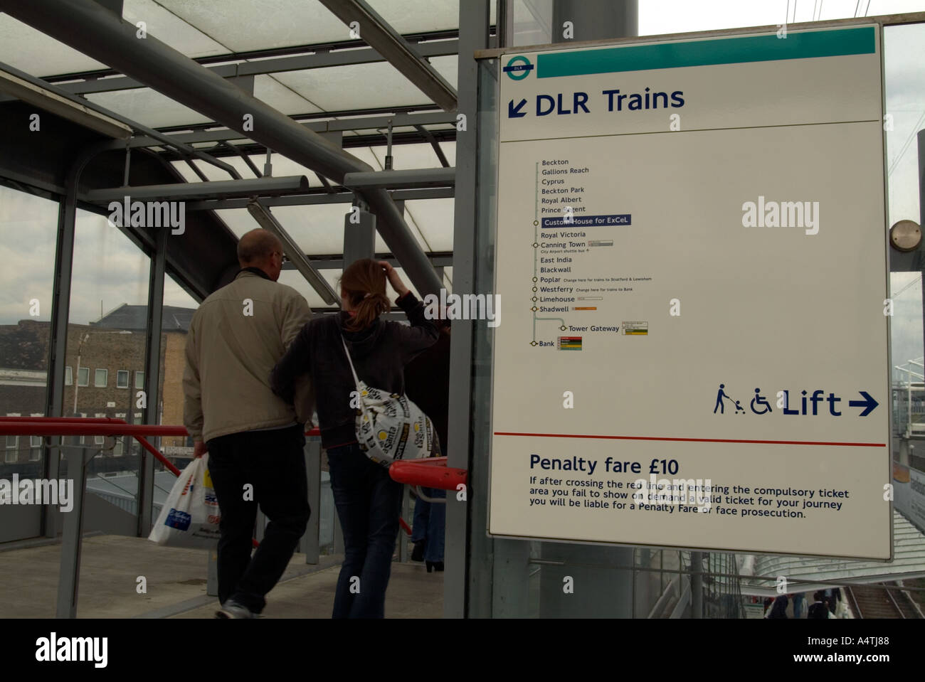 Commuters on docklands light railway hi-res stock photography and ...