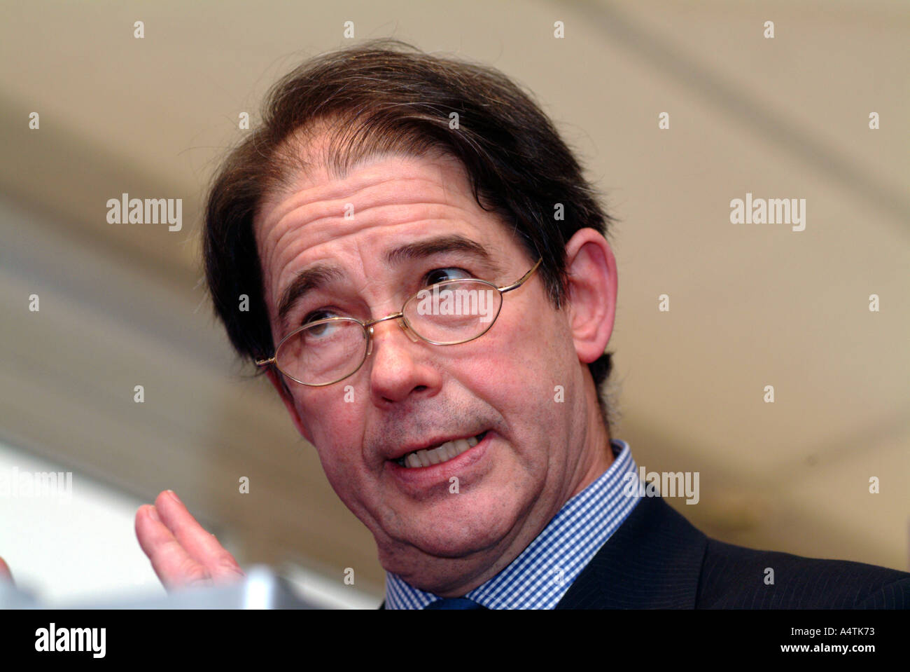 Politics speaking environment hi-res stock photography and images - Alamy