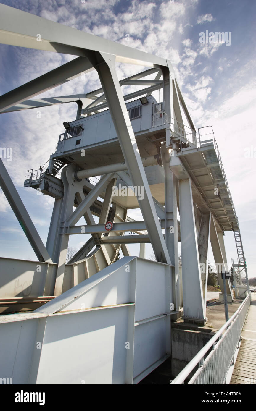 Ww2 bridge hi-res stock photography and images - Alamy