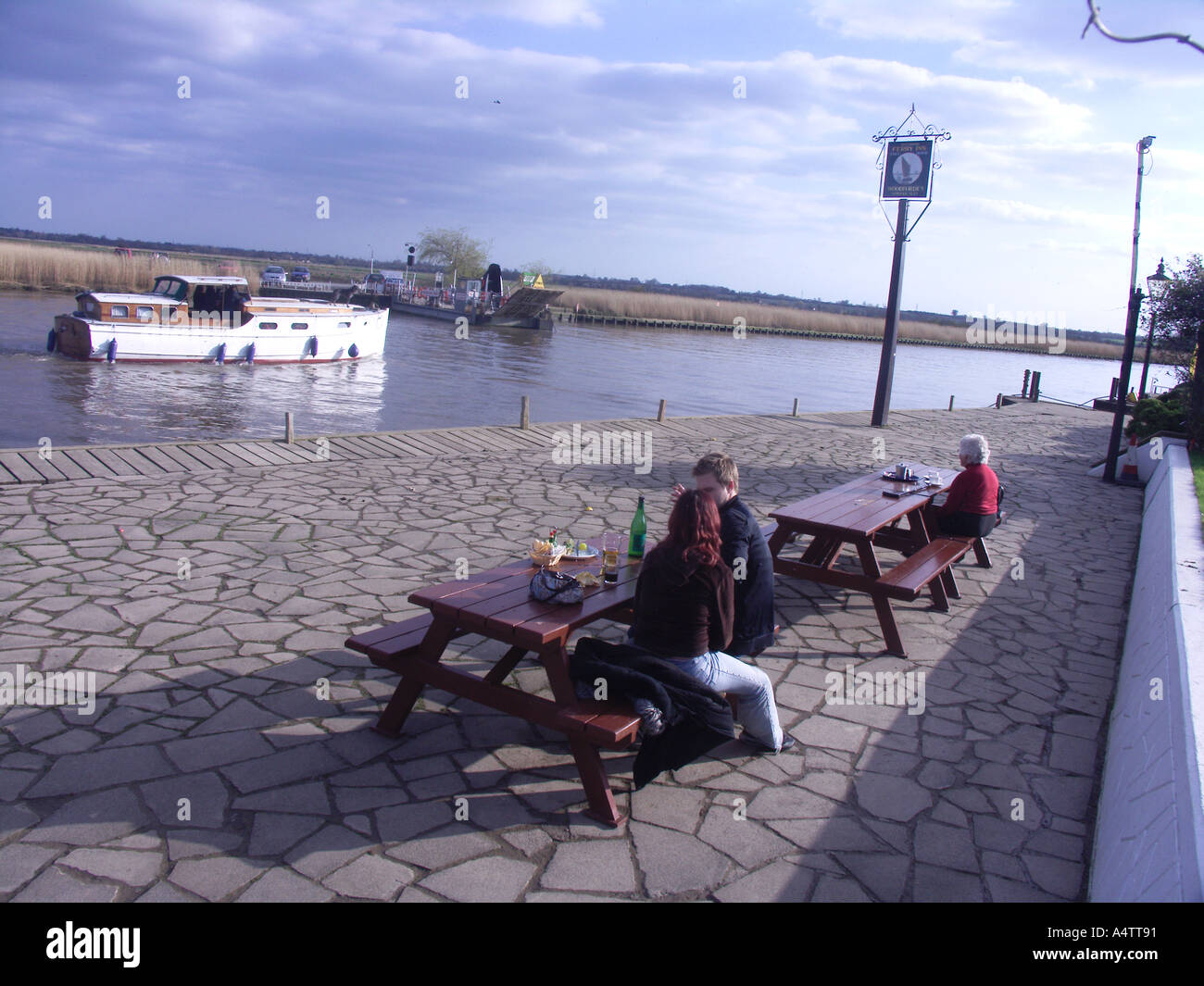 Reedham ferry hi-res stock photography and images - Alamy