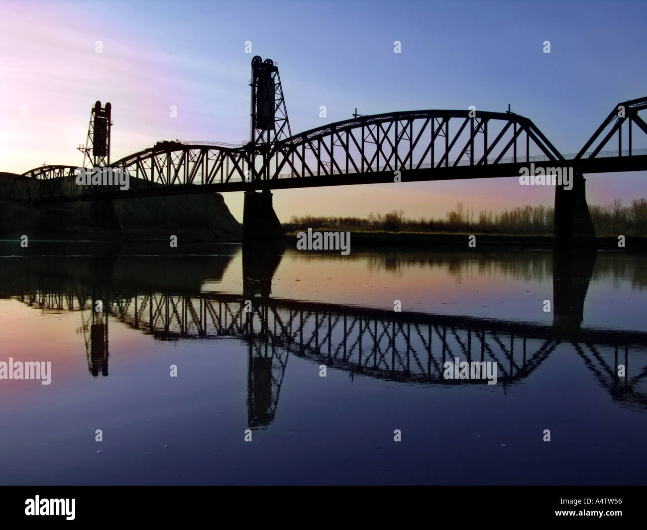 Bridge Scenic Reflection Stock Photo - Alamy