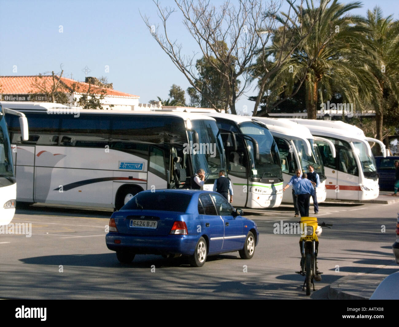 Bus del pueblo hi-res stock photography and images - Alamy