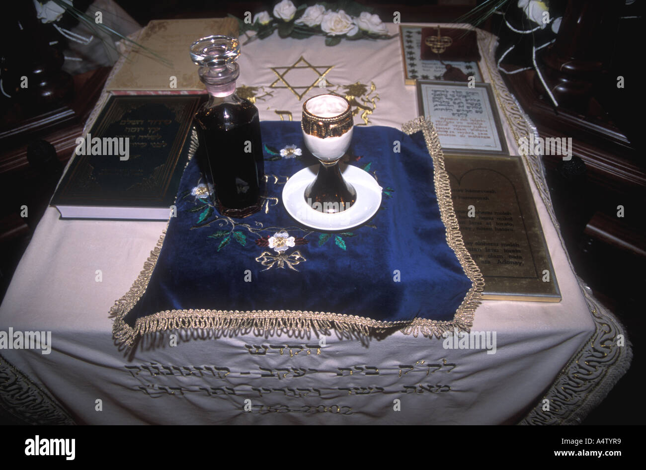 Jewish wedding ceremony cup hi-res stock photography and images - Alamy