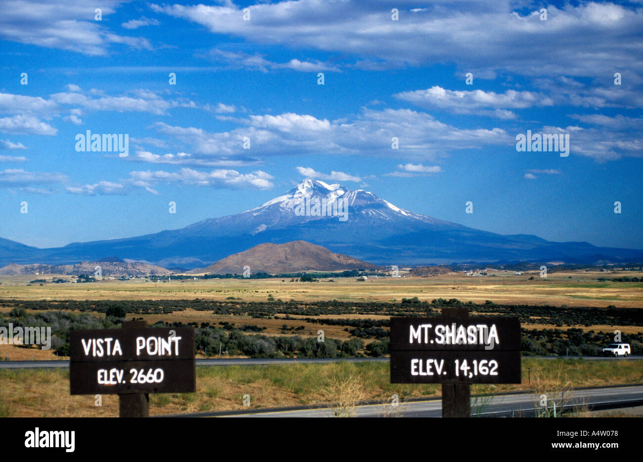 Mount shasta sign hi-res stock photography and images - Alamy