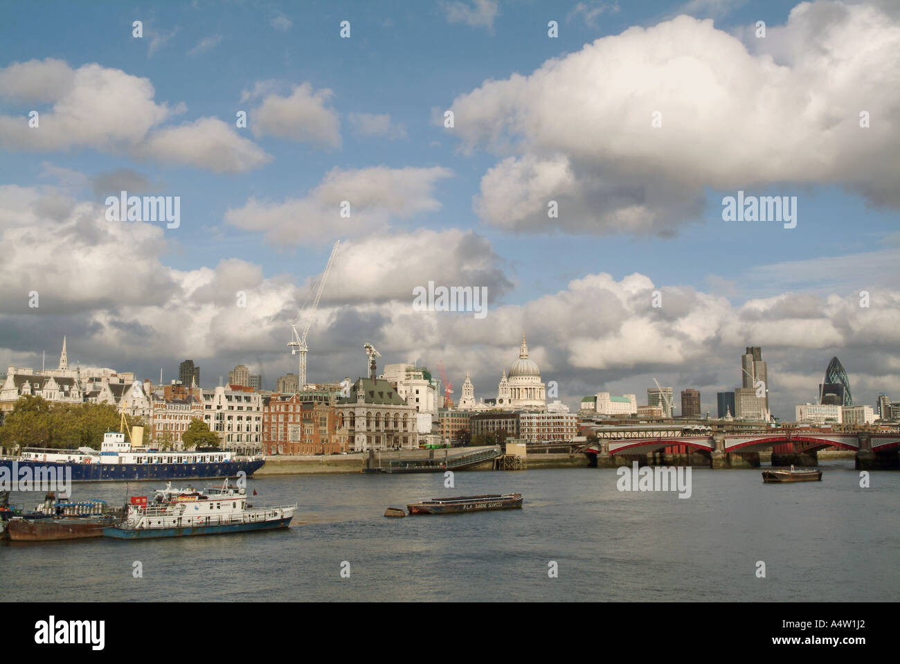 LONDON VIEW FROM WATERLOO BRIDGE ST PAUL Stock Photo - Alamy