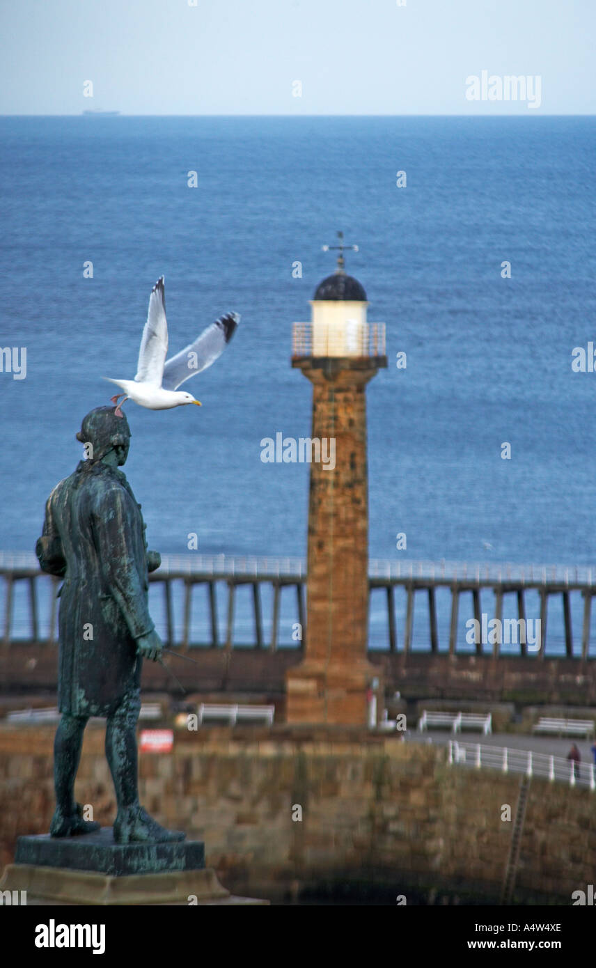 Cook Statue Westcliff Whitby North Yorkshire Coast England Stock Photo ...