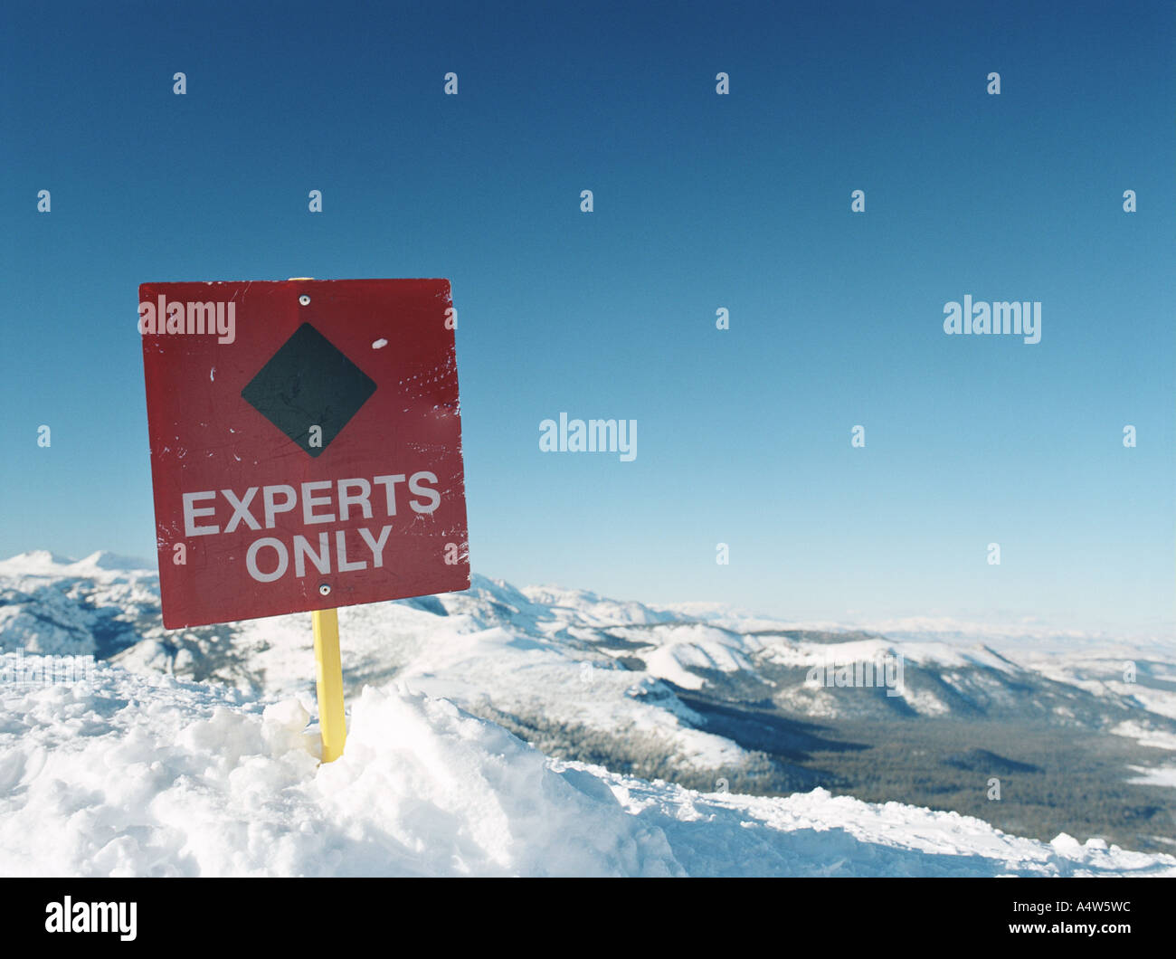 Red run skiing sign hi-res stock photography and images - Alamy