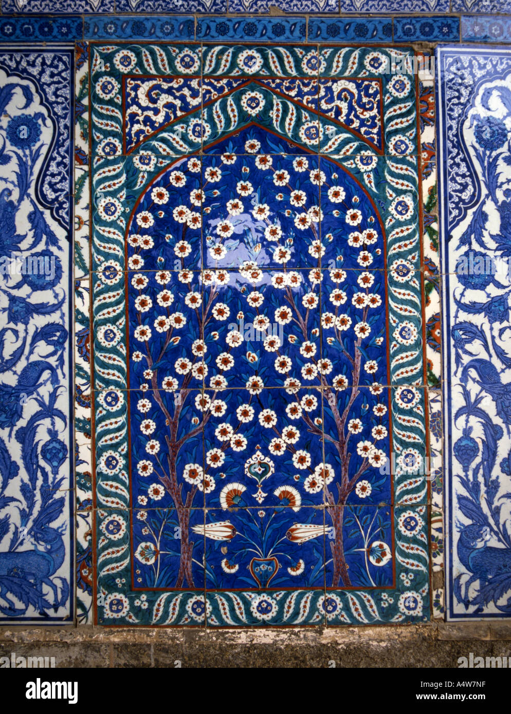 Ceramic tiles in the Topkapi Palace Istanbul Turkey Stock Photo - Alamy