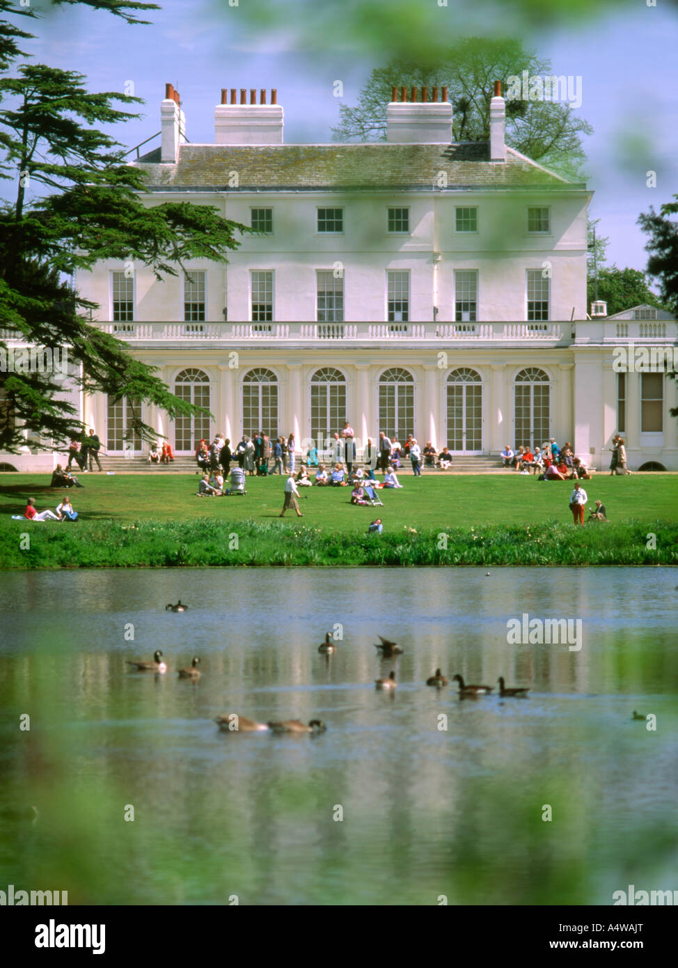 Frogmore estate hi-res stock photography and images - Alamy