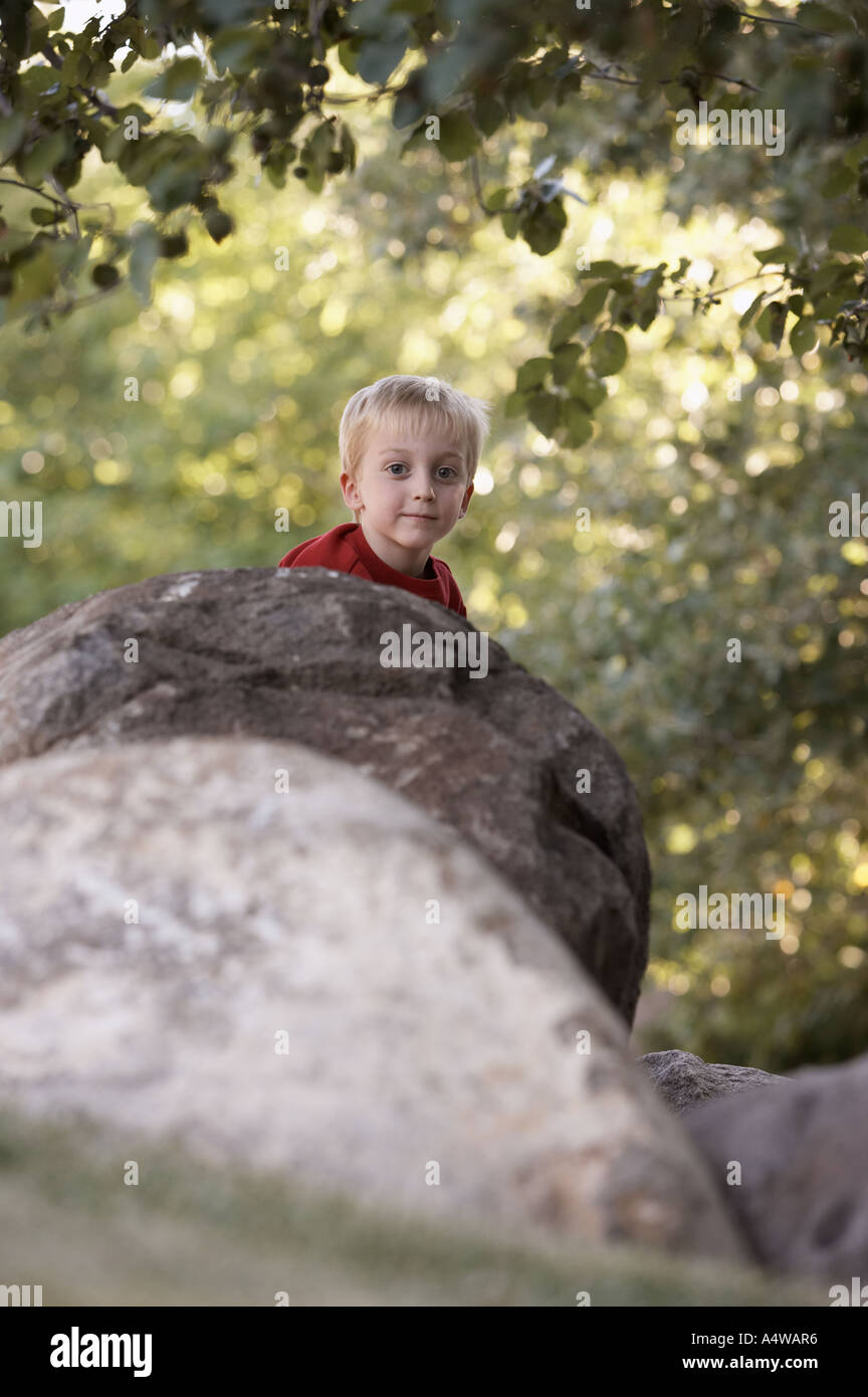Boys exploring rocks hi-res stock photography and images - Alamy