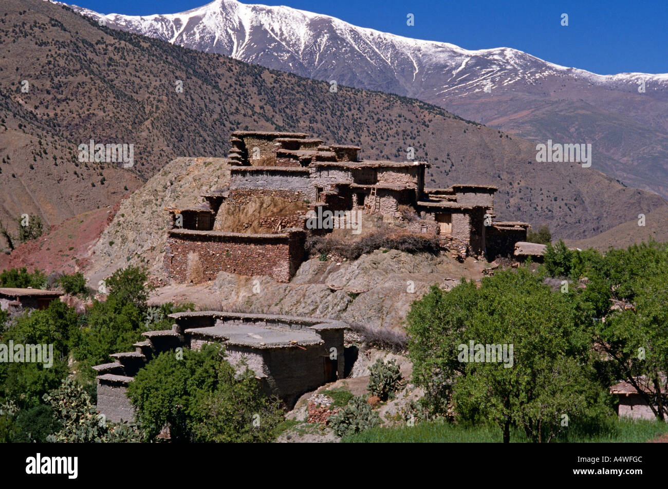Mud walled buildings hi-res stock photography and images - Alamy