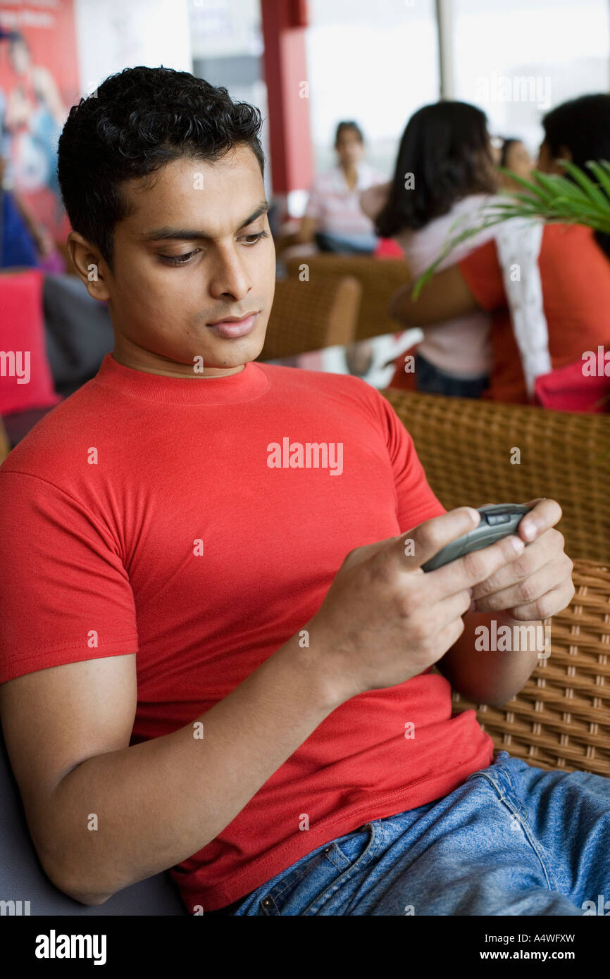 Man text messaging Stock Photo - Alamy