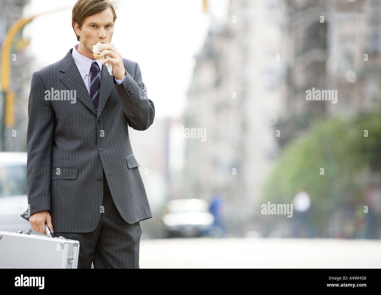 Everyday lifestyles street scenes hi-res stock photography and images ...