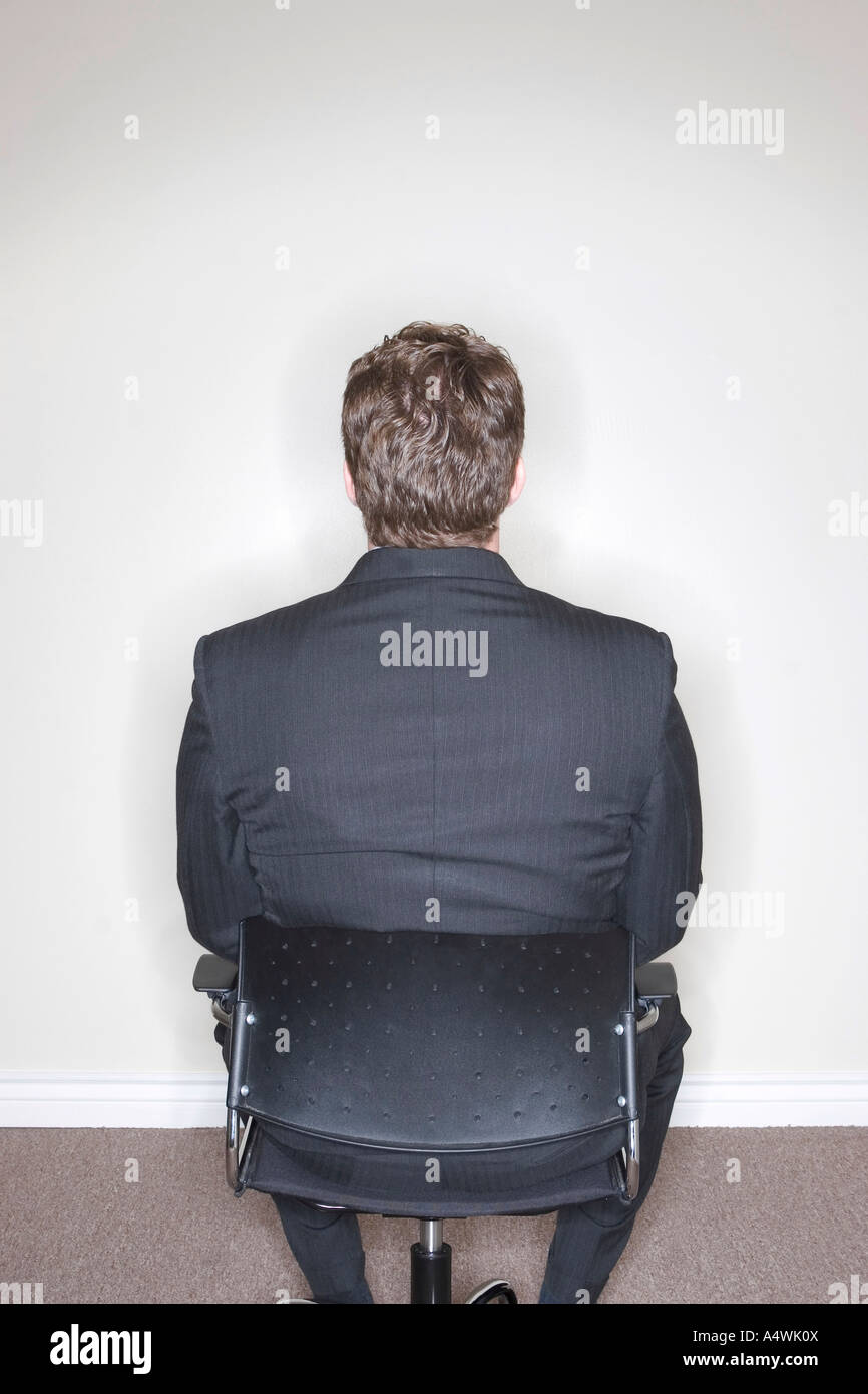 Man facing rear wall hi-res stock photography and images - Alamy