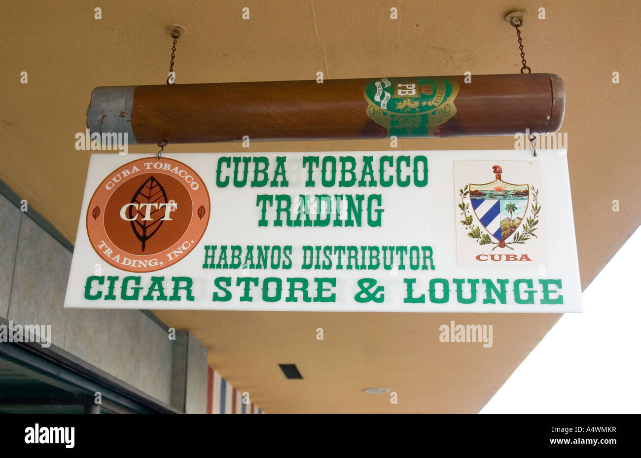 Cigar store in Little Havana Miami Florida Stock Photo - Alamy