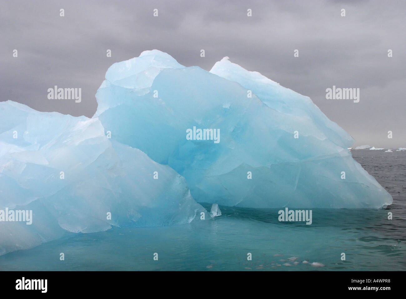 Icebergcolor hi-res stock photography and images - Alamy