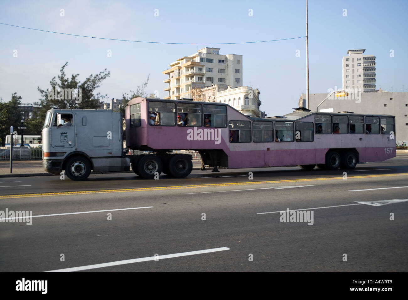 Camel bus cuba hi-res stock photography and images - Alamy