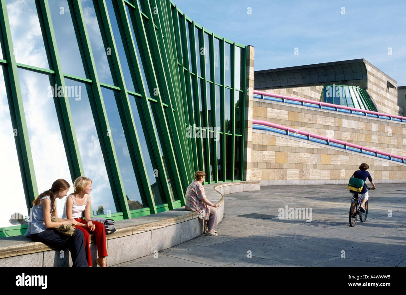 People in front of Neue Staatsgalerie Museum Stuttgart Germany Stock ...