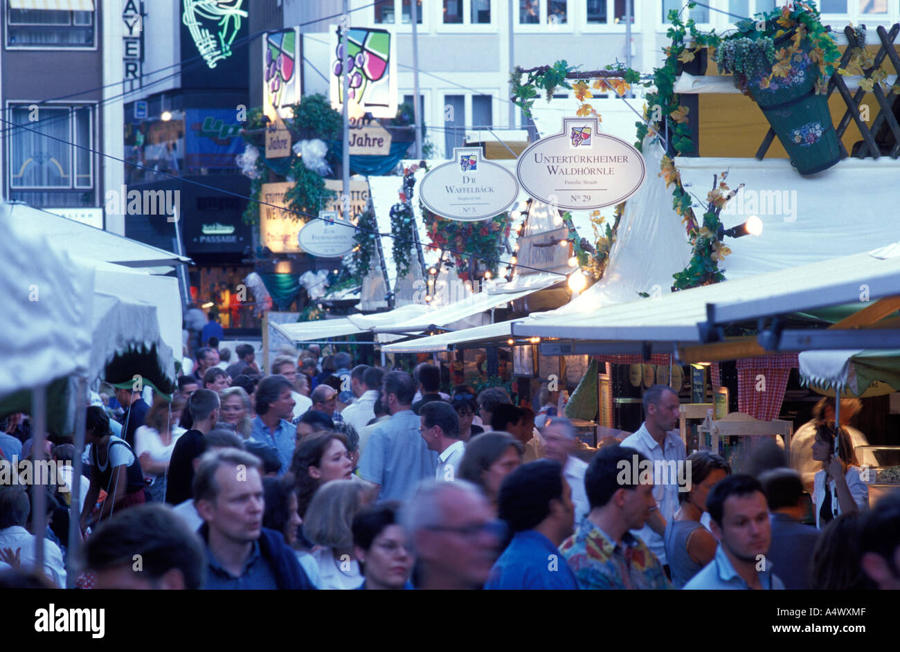 Weinfest party hi-res stock photography and images - Alamy