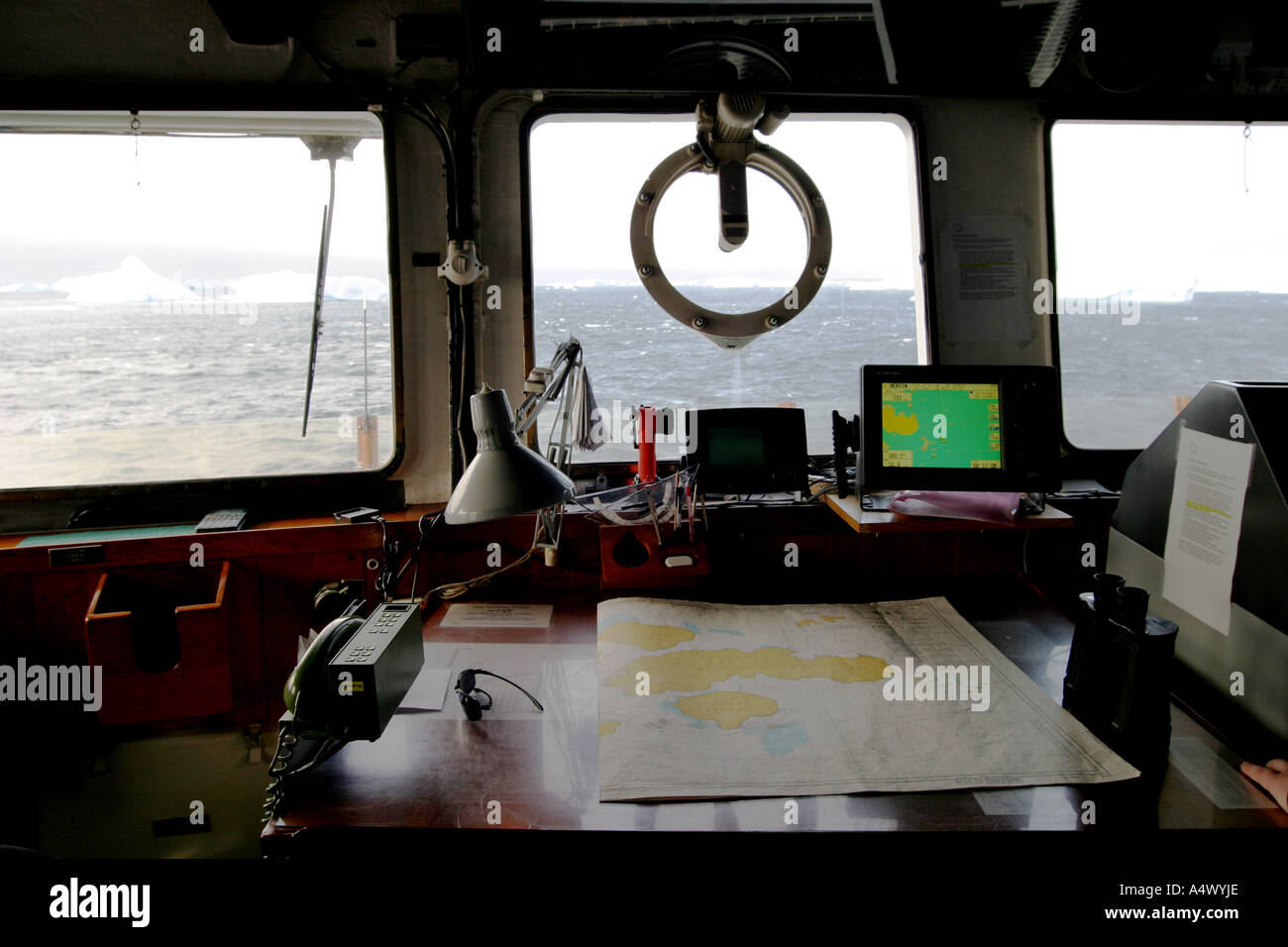 Sailing route map hi-res stock photography and images - Alamy