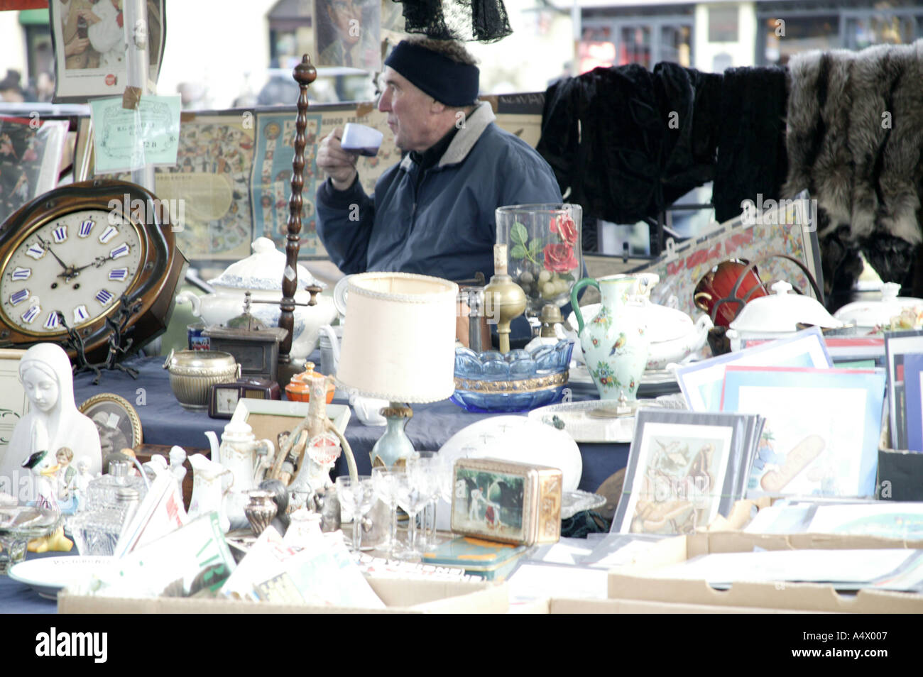 Antique trade market Stock Photo - Alamy