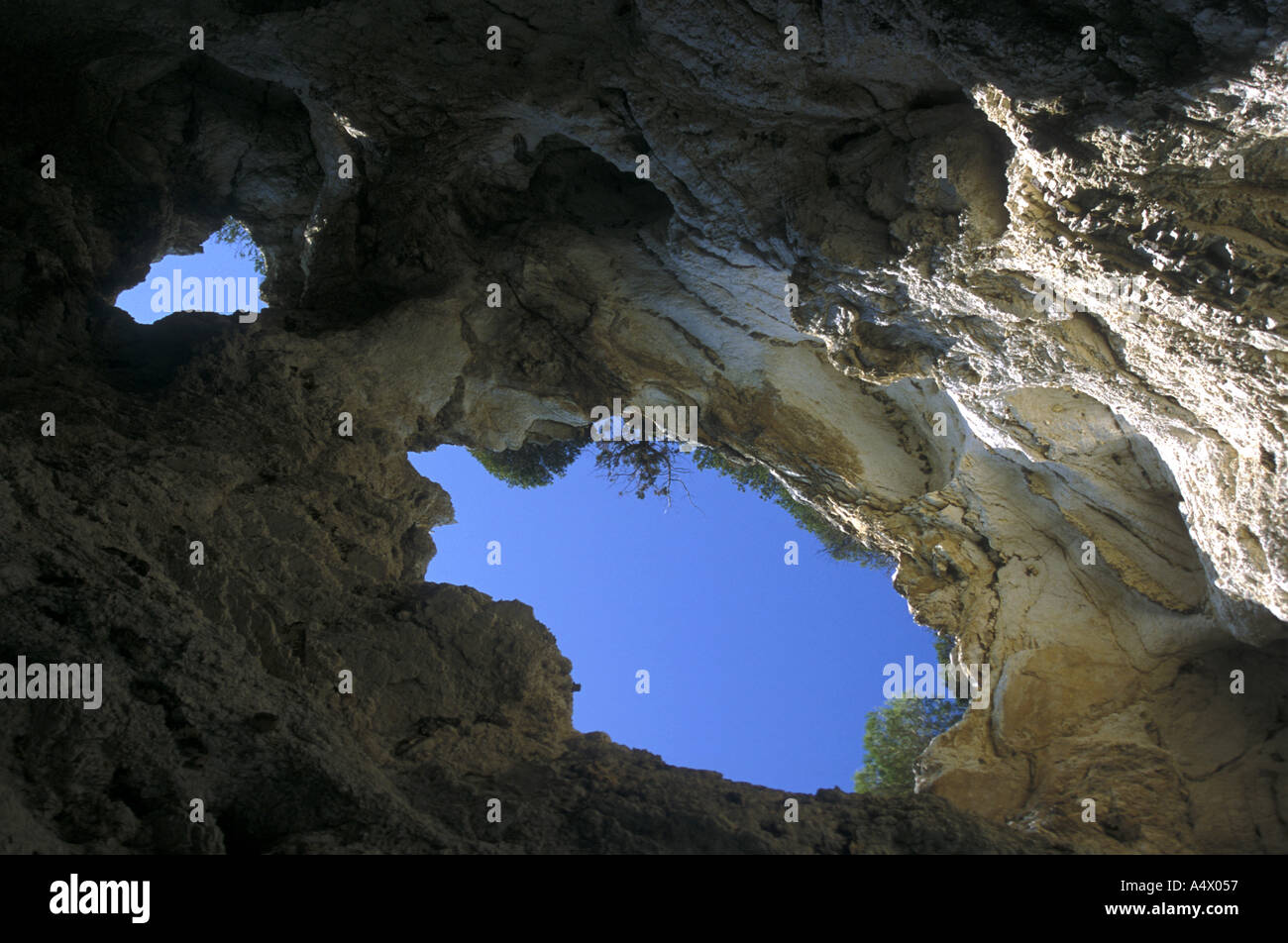 Cave of the embroidered arch Stock Photo - Alamy